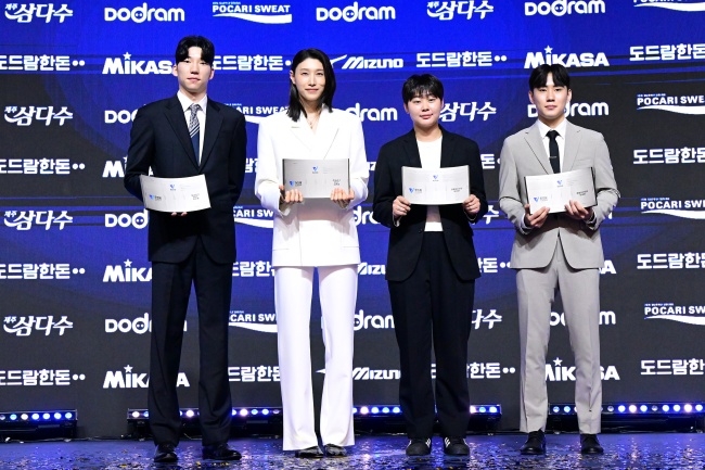 허수봉·김연경, 2024∼2025 V리그를 빛낸 최고의 ‘별’