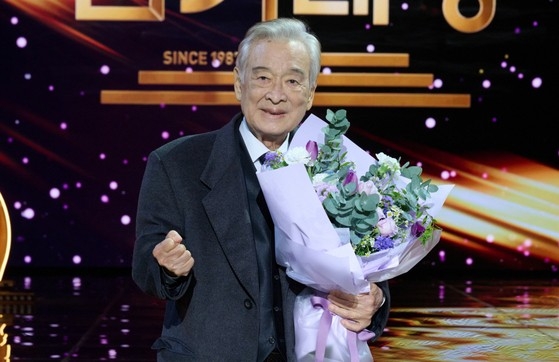 “건강 악화”… 90세 이순재, 시상식 불참