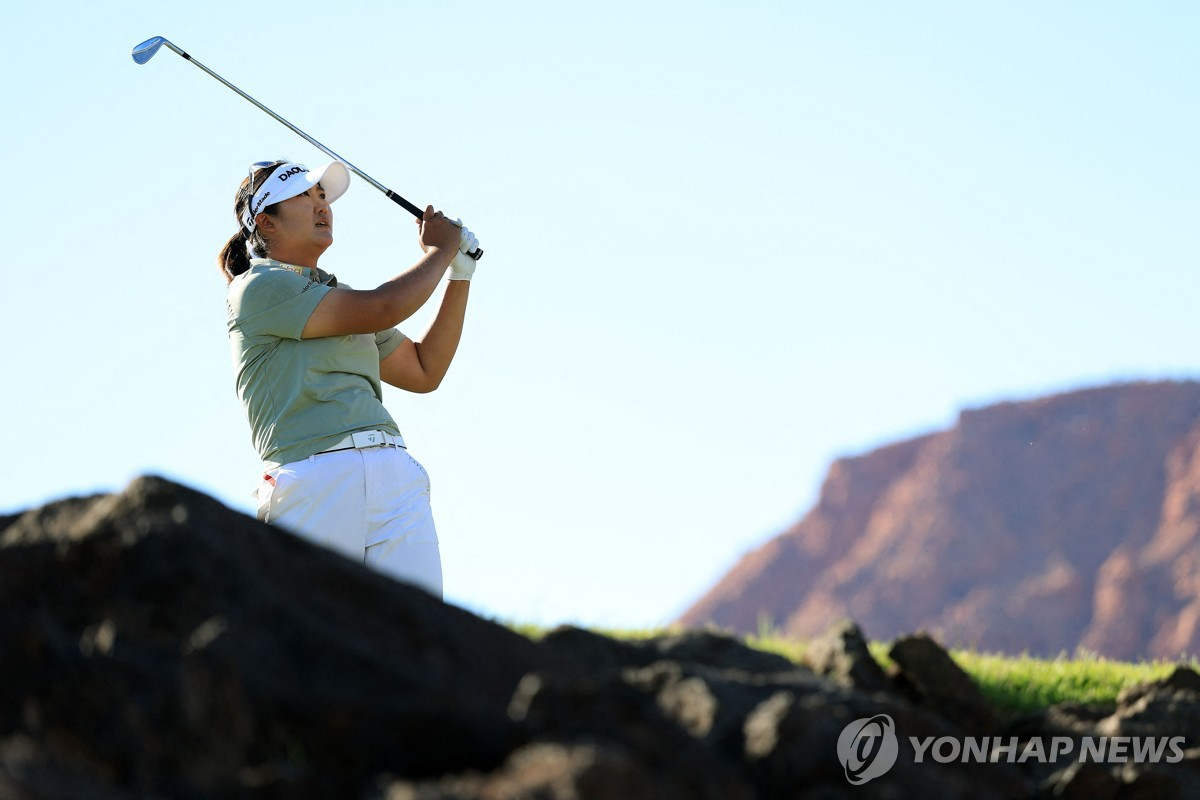 유해란, LPGA 투어 블랙 데저트 챔피언십 2R도 선두…이소미 2위