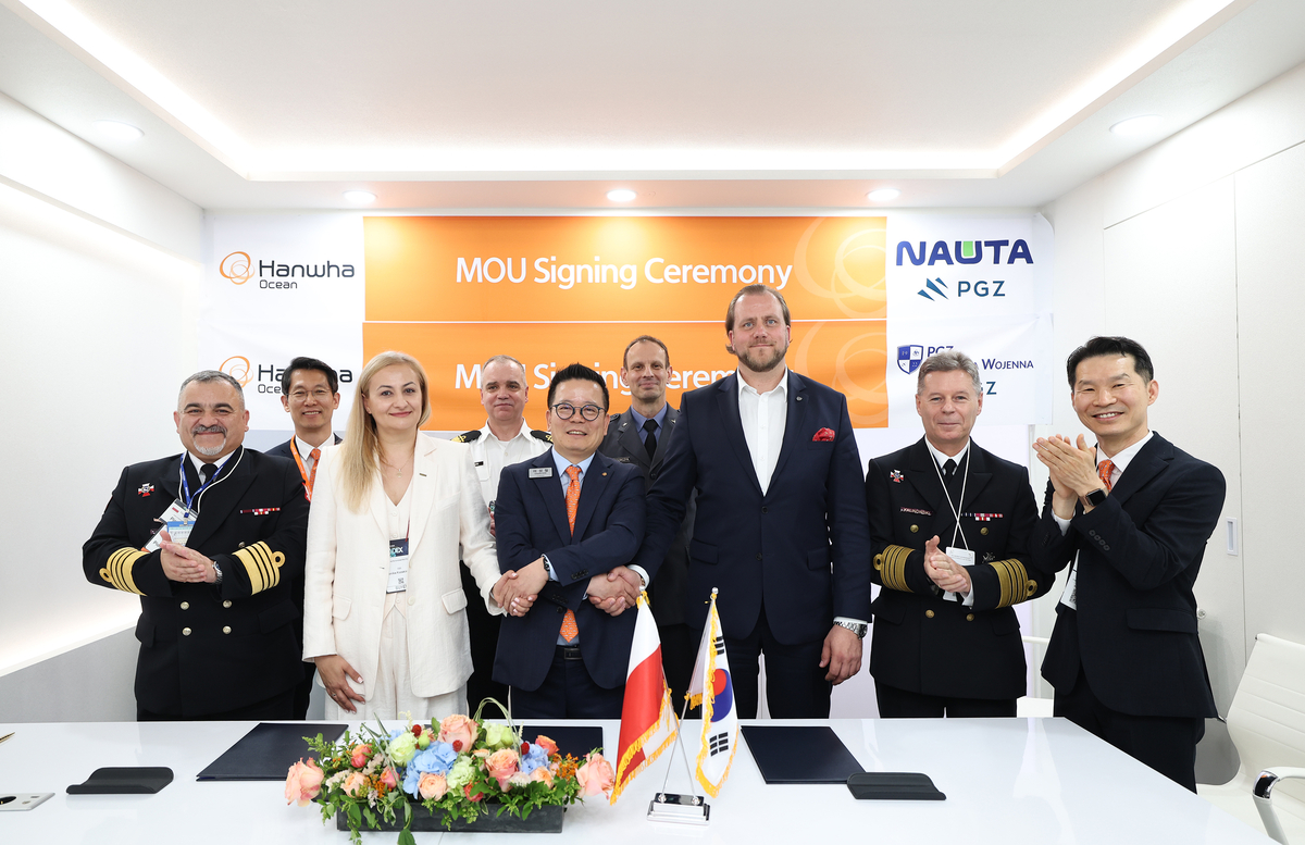 한화오션, 폴란드와 함정 건조 등 협력 확대 위한 전략적 MOU 체결