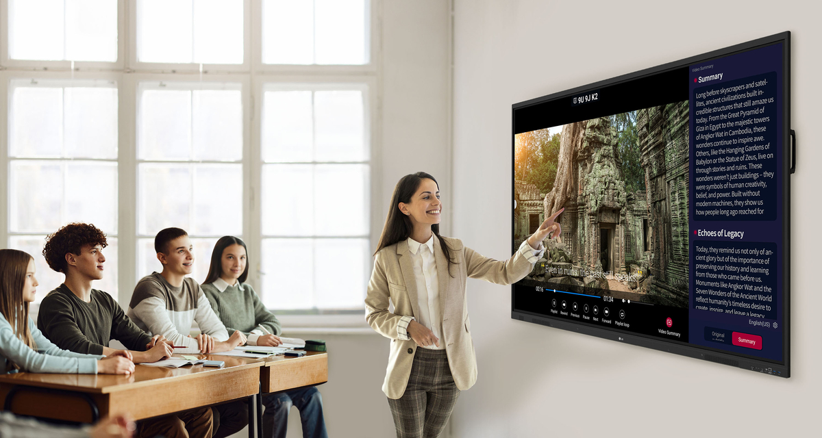 LG, AI탑재 전자칠판 신제품 출시 | 문화일보