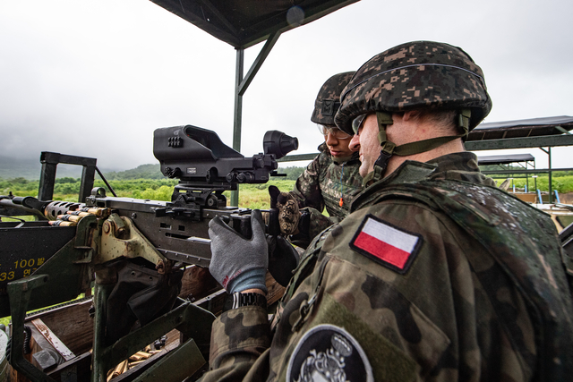 베트남 호주 루마니아등 외국군들 K2·K9 韓 명품무기 운용노하우 배우러 몰려왔다…6개국 70명 역대 최대규모 | 문화일보