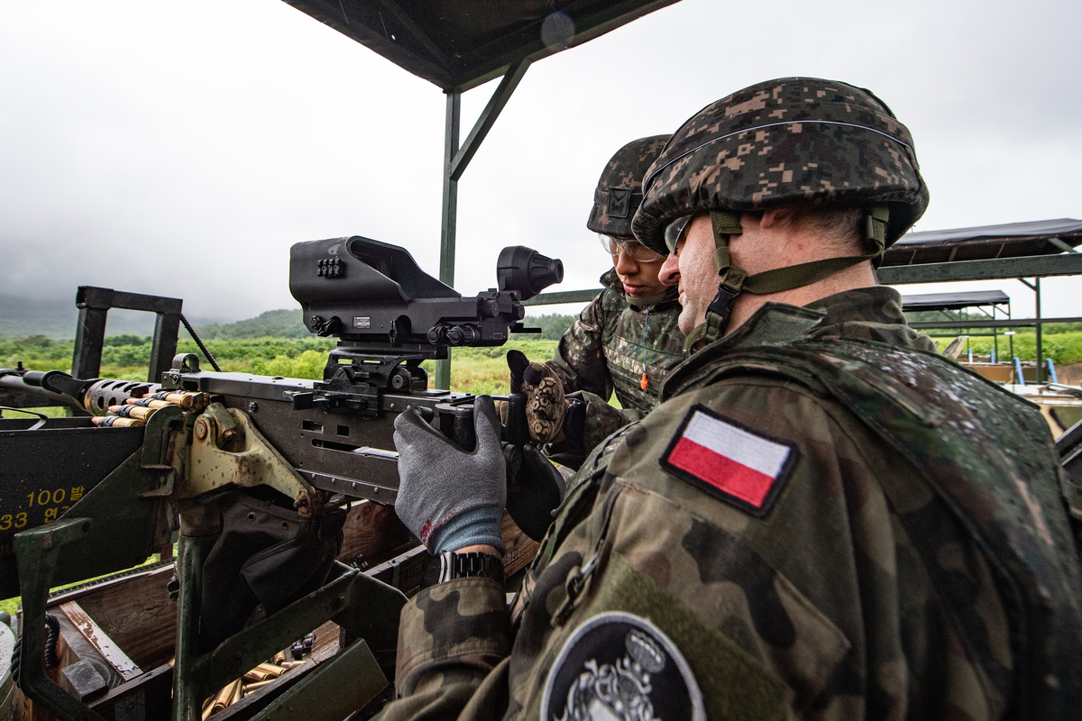 베트남 호주 루마니아등 외국군들 K2·K9 韓 명품무기 운용노하우 배우러 몰려왔다…6개국 70명 역대 최대규모 | 문화일보