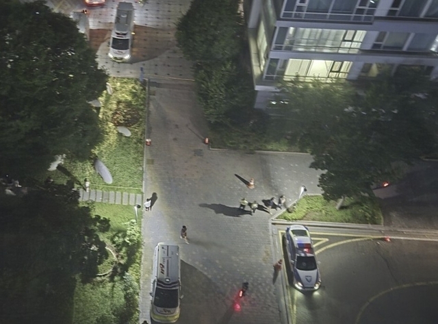 [속보]“인천 총격 사건 피의자 주거지서 사제 폭발물 발견”…경찰 “제거” | 문화일보