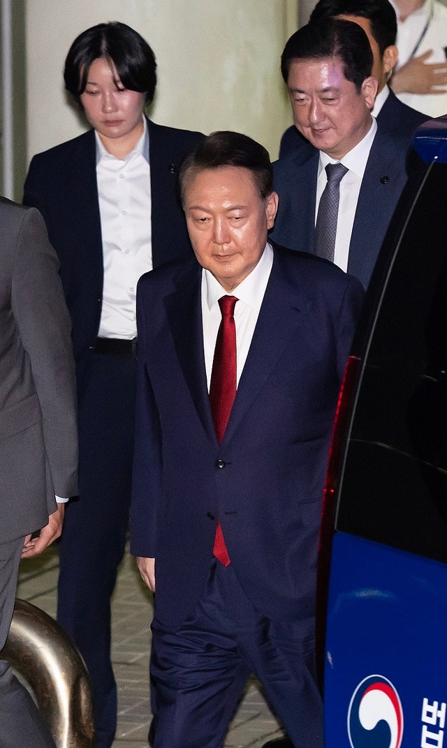 ‘속옷저항’에 특검 “尹이 최순실 구인한 방법 적용” | 문화일보