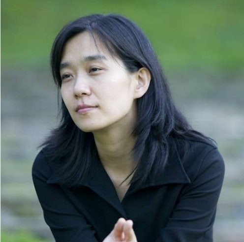 ‘한강 효과’에 K-문학 해외판매 2배 늘어 | 문화일보