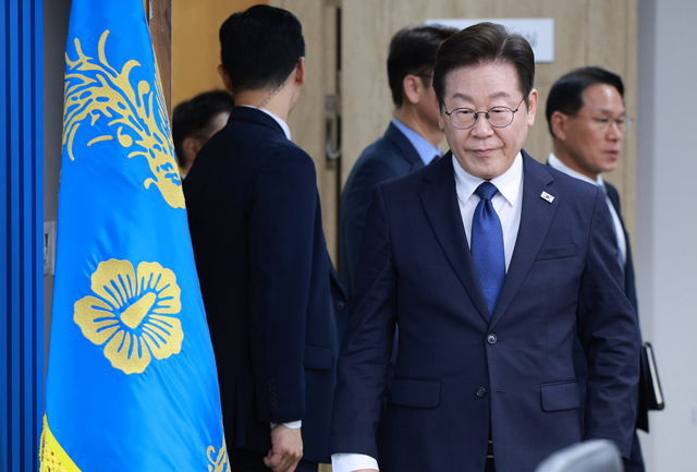 [속보]李대통령, 美 한국인 대규모 구금 사태에 “신속 해결 총력 대응” 지시 | 문화일보