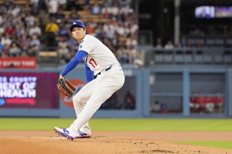 오타니, MLB 첫 단일 시즌 ‘투수 50삼진-타자 50홈런’ 진기록 작성 | 문화일보