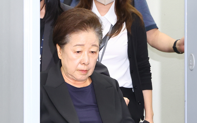 5시간 날선 공방…한학자 통일교 총재 “정치 모른다” vs 특검 “증거인멸 우려” | 문화일보