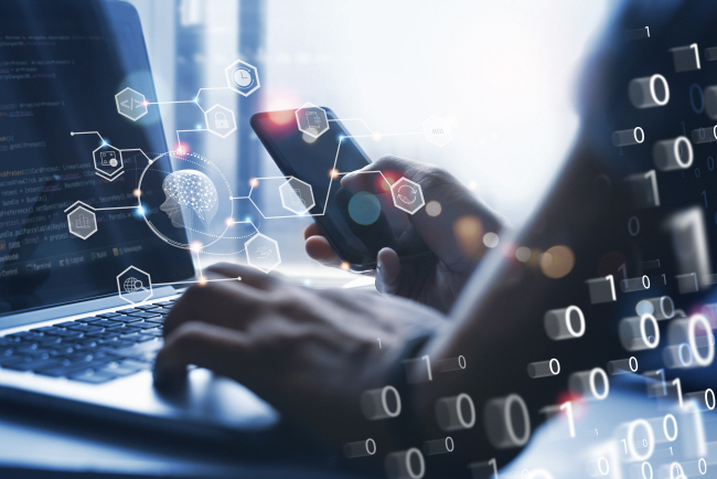 ‘IQ 147’ 각분야 전문가 수준 챗GPT… “축구전술 등 고도의 능력은 멀었다”[10문10답]