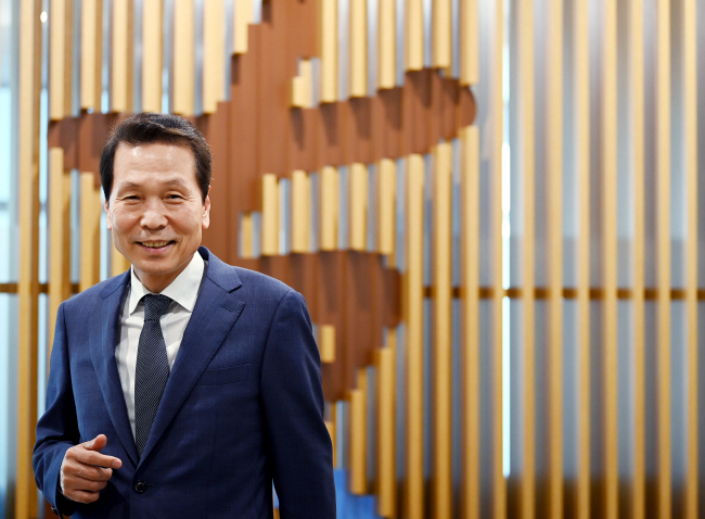 배재규 한투운용 대표 “버핏의 ‘제조업 투자시대’ 저물어… 기술주 중심 ‘나스닥 ETF’ 주목”[현안 인터뷰]