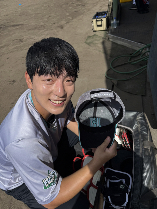 [여기는 오키나와]"투수들이 진짜 좋아하는 포수"…KT 코치·투수·프런트, 포수 조대현에 '엄지척'